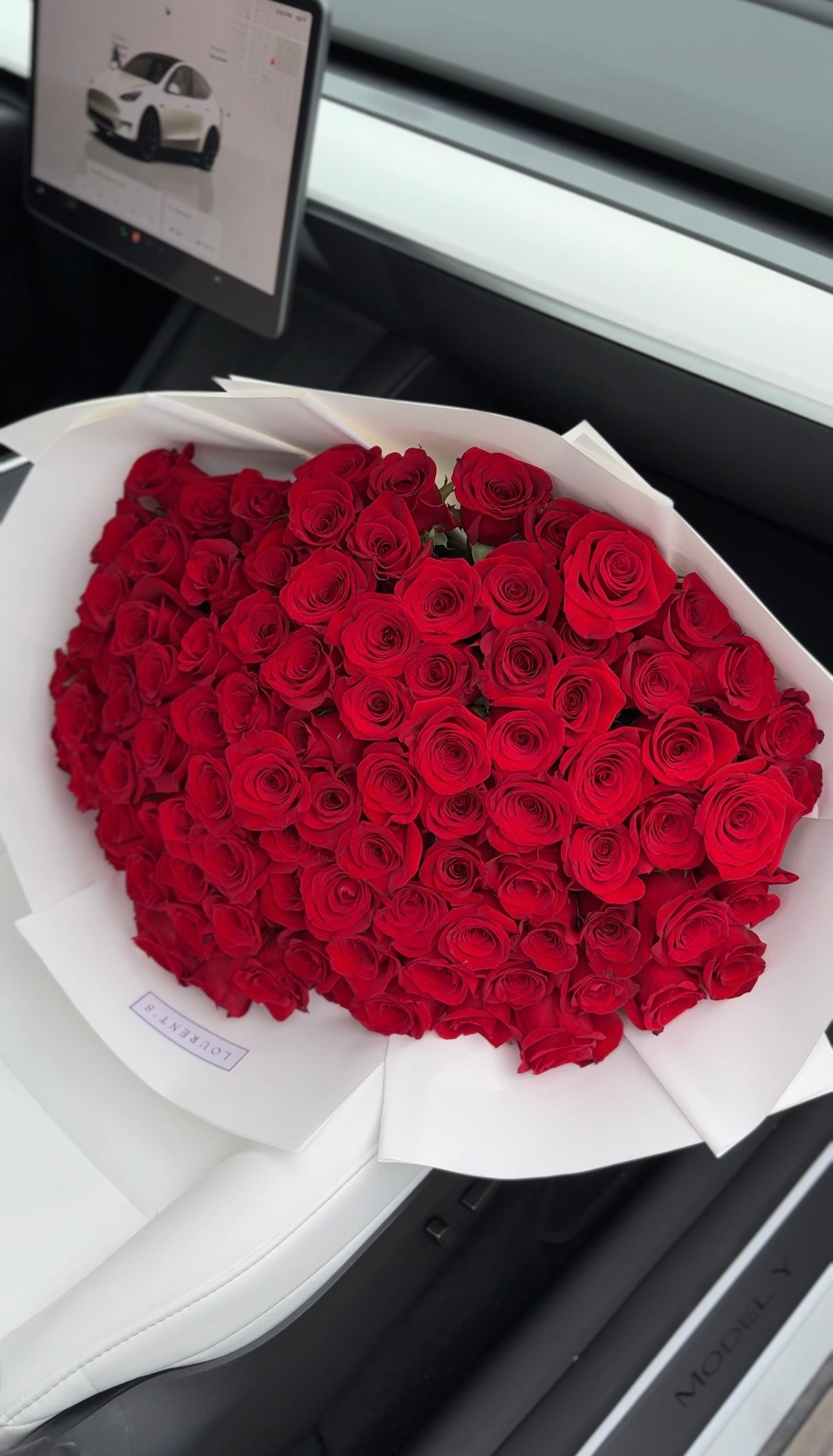 Premium Red Roses – Lourent’s Flowers Boutique